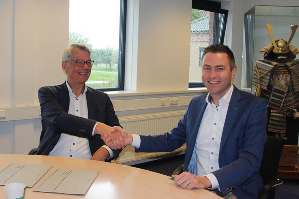 Royal van Zanten signs new Agriware contract