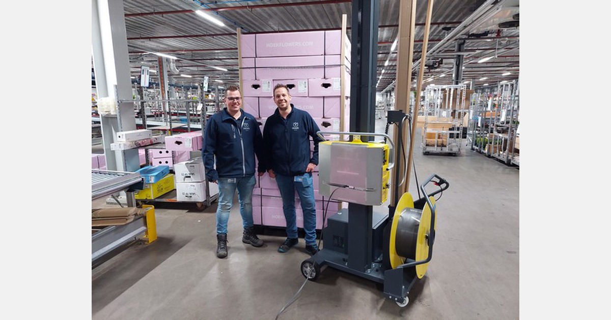 Hoek group opts for semiautomatic strapping machines