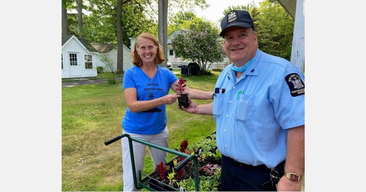 Prison’s horticulture program helps Cape Vincent bloom
