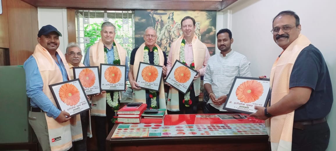 HilverdaFlorist delegation visits KF Bioplants in India