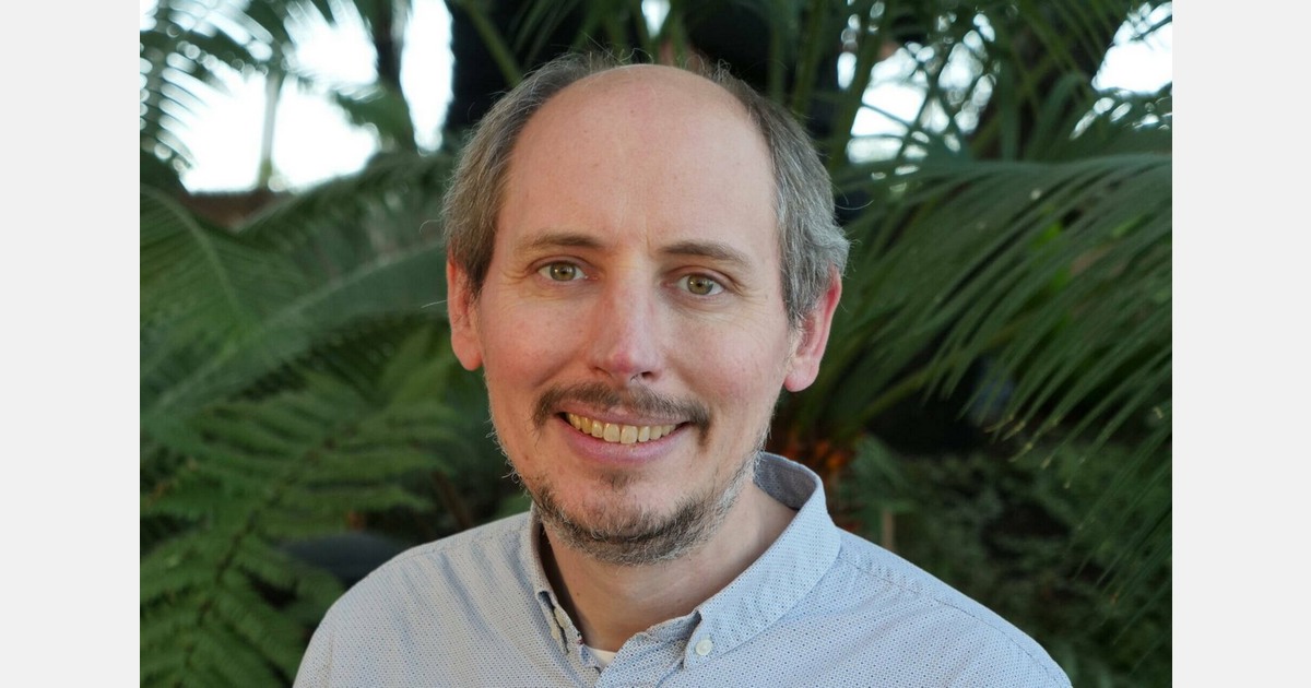 AIPH Secretary General Tim Briercliffe receives RHS Veitch Memorial ...