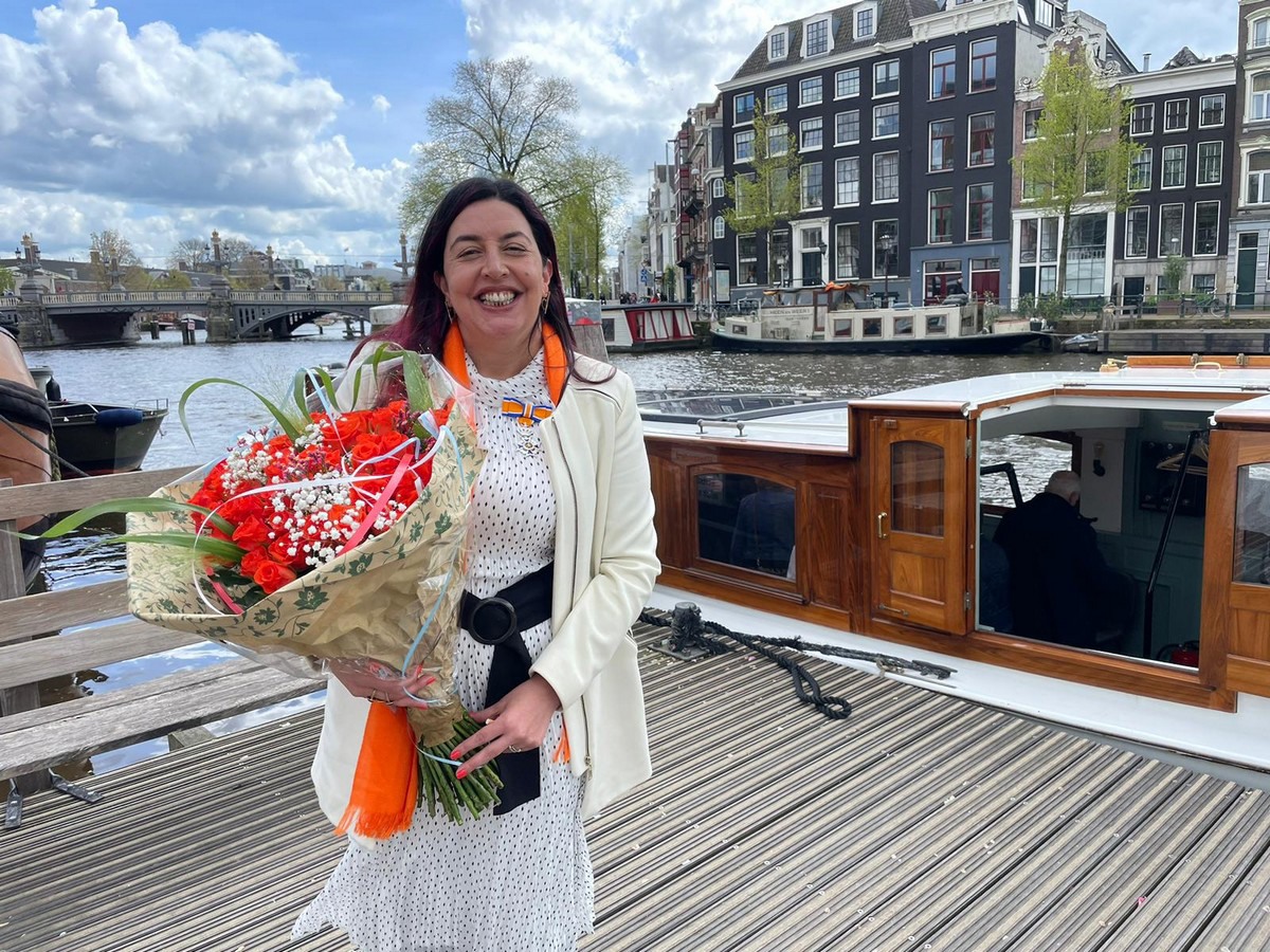 NL: Patricia Pelaez receives royal honour