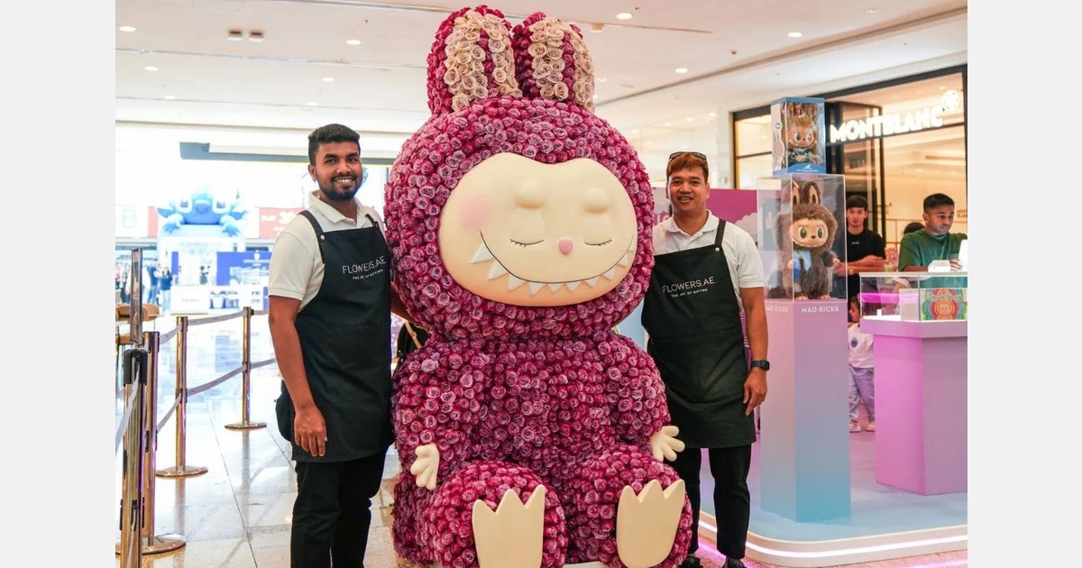 Giant Labubu made of roses takes attention in Dubai