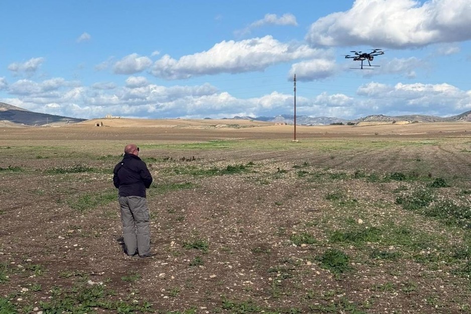 Underground water: 30 to 240 metre depth scanning