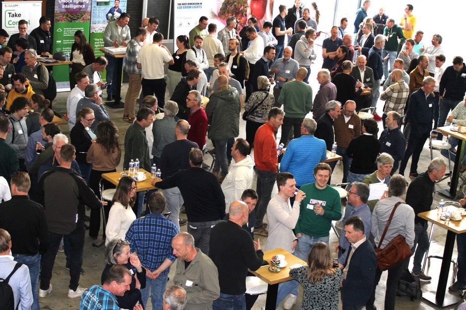 Photo report LichtEvent: Growers share experiences with full LED