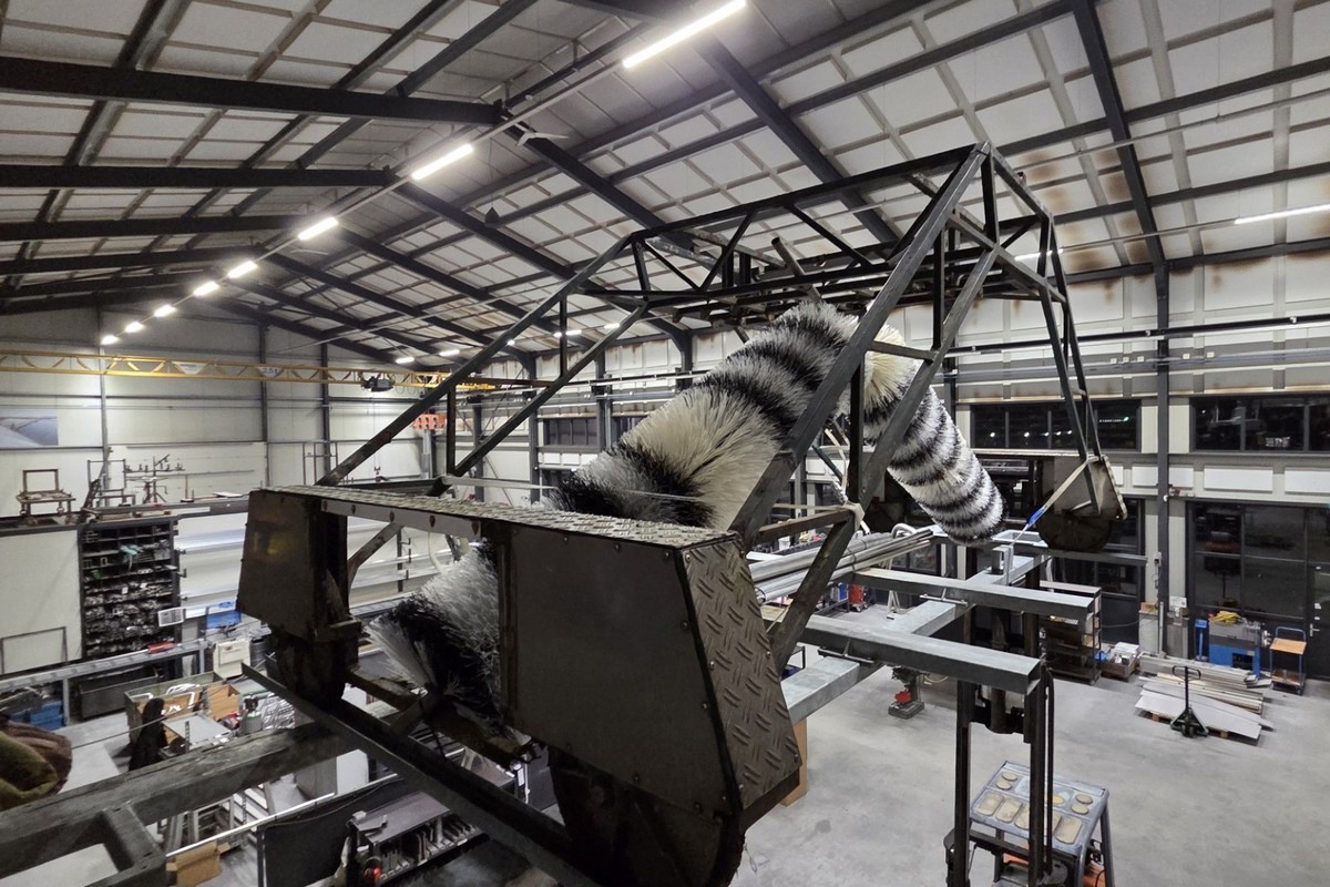 Van der Waay founder Joost to retire