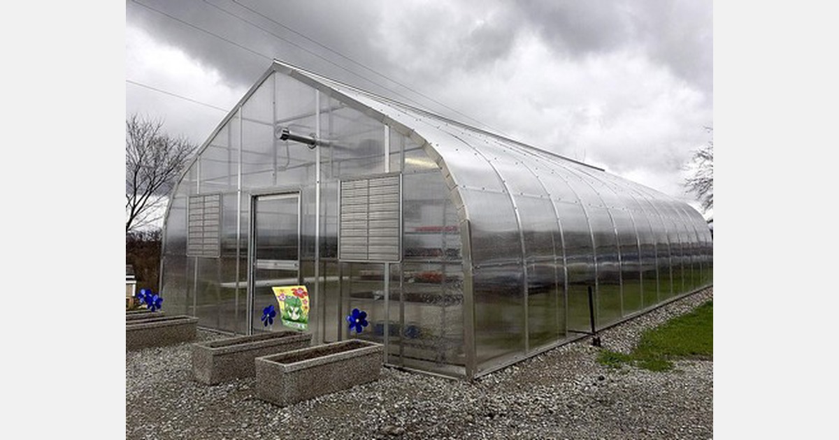 US (PA): Fort Cherry High School dedicates greenhouse